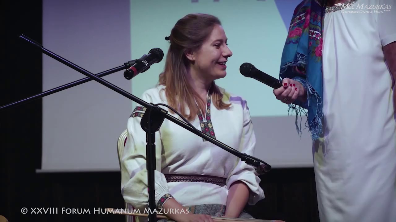 XXVIII FHMazurkas- Scena Talentow-prezentacja zespołu Karma trio ...