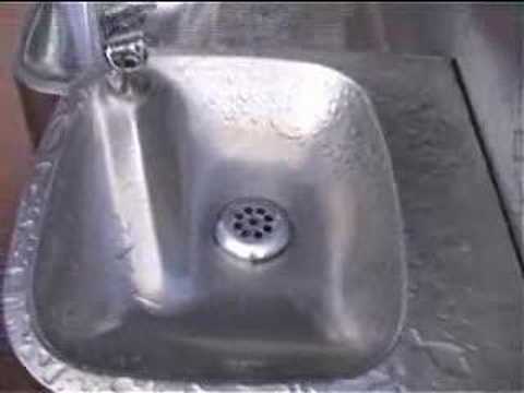 Talking drinking fountain WDW Epcot - YouTube