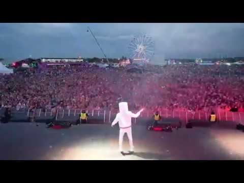 Marshmello doing Crowd Control - Left to Right! - YouTube