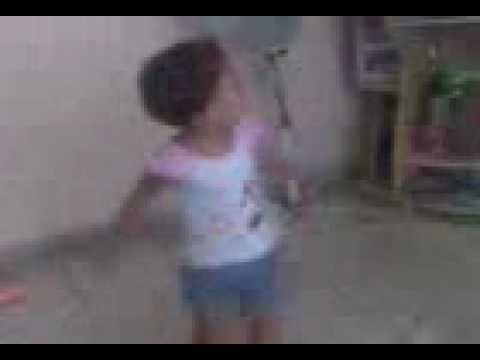 A pequena Funkeira !!! hauhauah