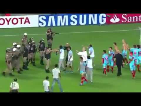 Police vs Players football 2017 Hooligans Fans Ультрас - YouTube