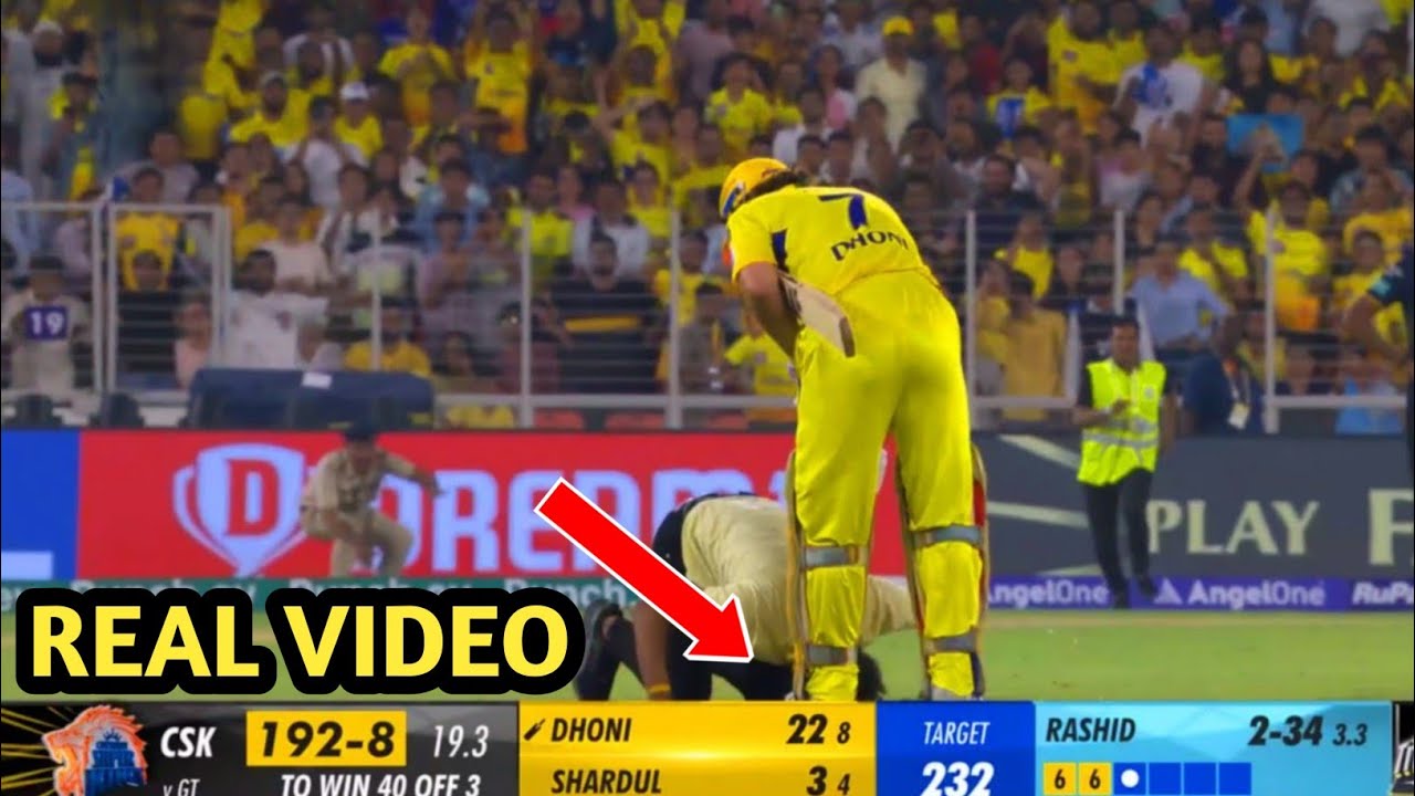 Dhoni Fan's Entryin in Ground & did This heart winning Gesture with ...