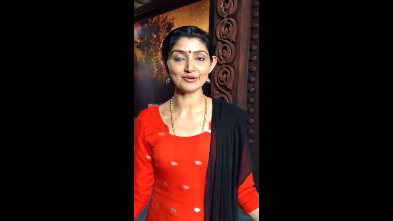 Divya Unni Live || 25 Years of Asianet - YouTube