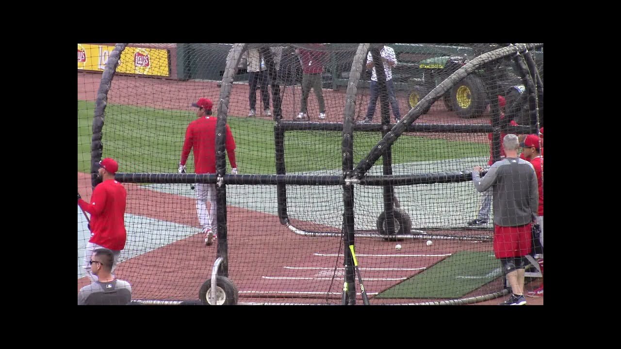 Ohtani Batting Practice 4/10/18 Texas Rangers - YouTube