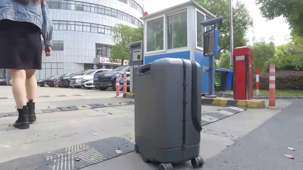 Easy and fun Airwheel suitcase! Automatic avoidance obstacles, robotic ...