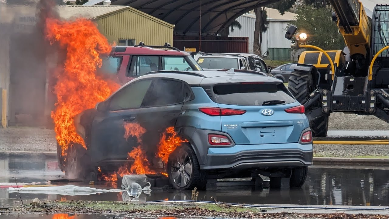 Hyundai Kona EV fire - short version - YouTube