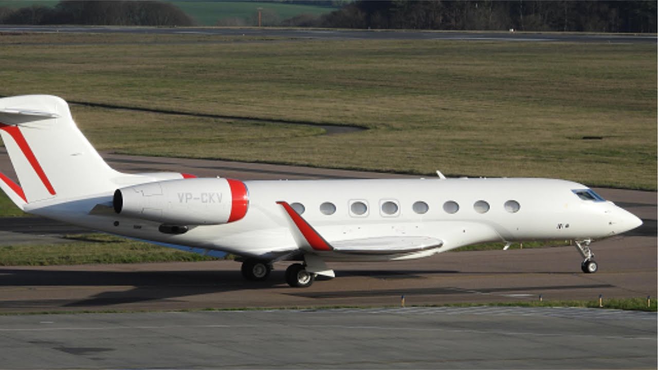 Plane Spotting PRIVATE JETS aircraft TAKEOFF & LANDINGS Luton Airport ...