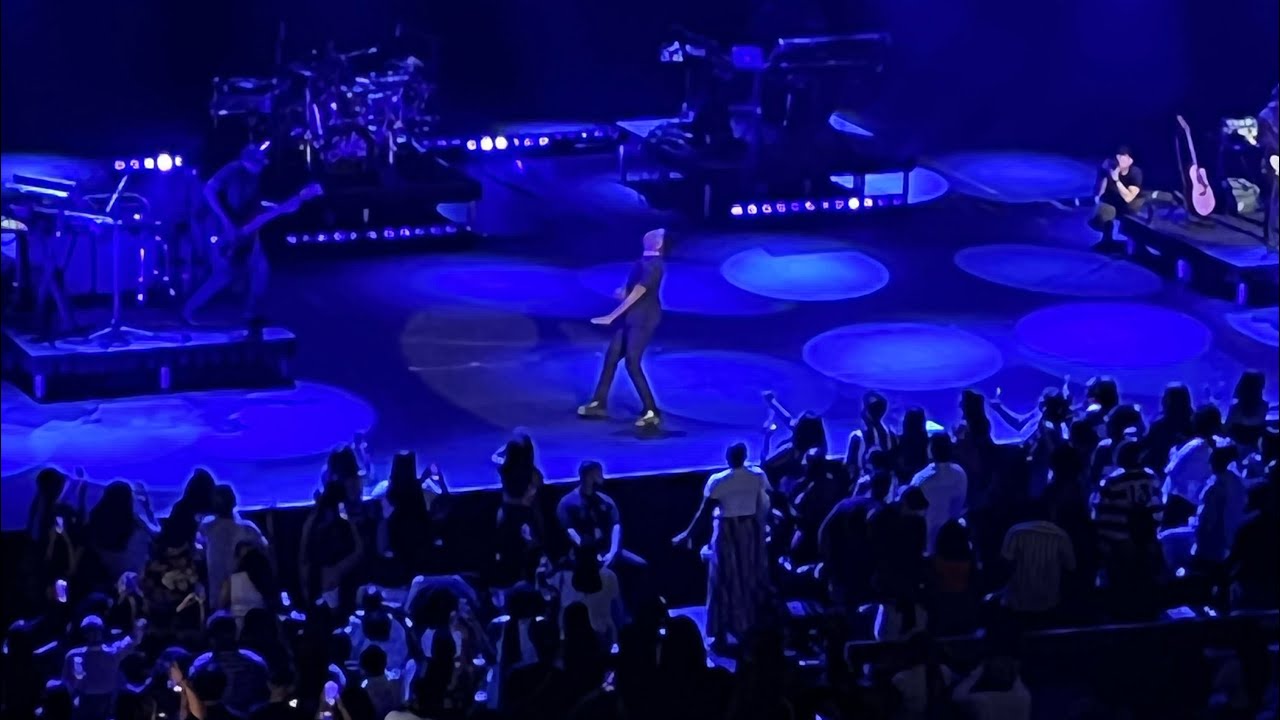 Giveon- Let Me Go Live Radio City 8/20/22 - YouTube