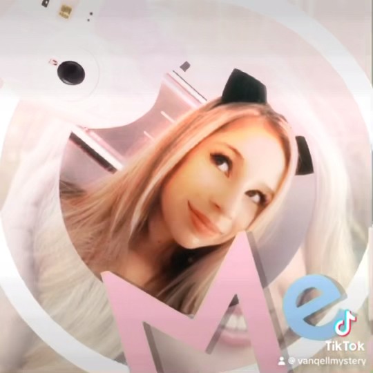 I edited Lanarae!!! #roblox - YouTube