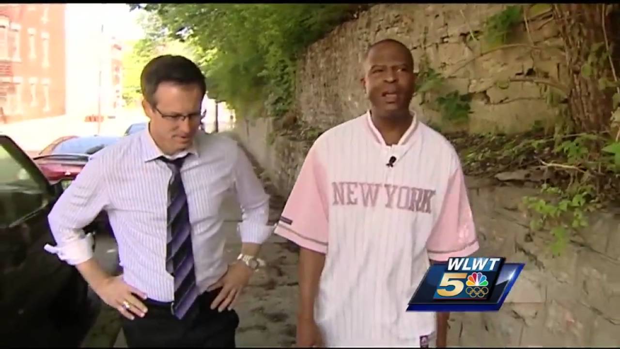 Movie premiere postponed when starring actor is shot to death - YouTube