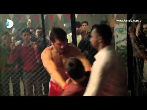 Arka Sokaklar - Onur dövüş kafesinde!