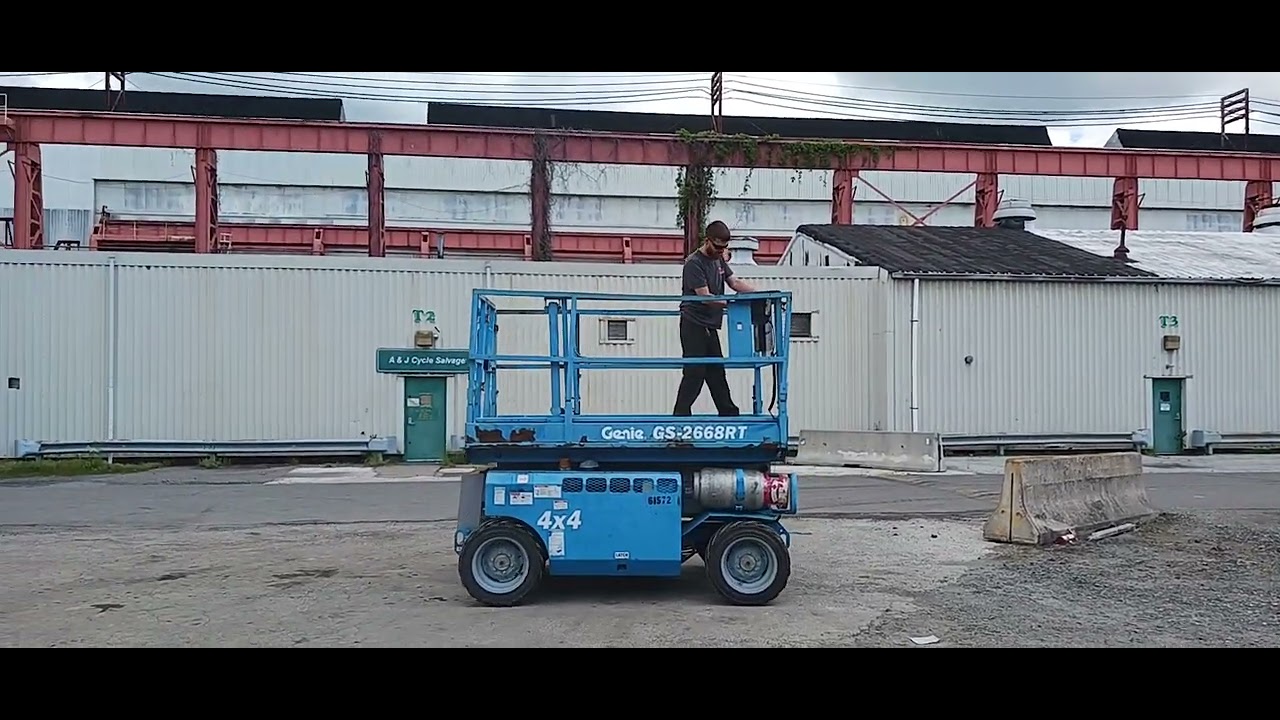 2006 Genie GS2668 (111) - YouTube