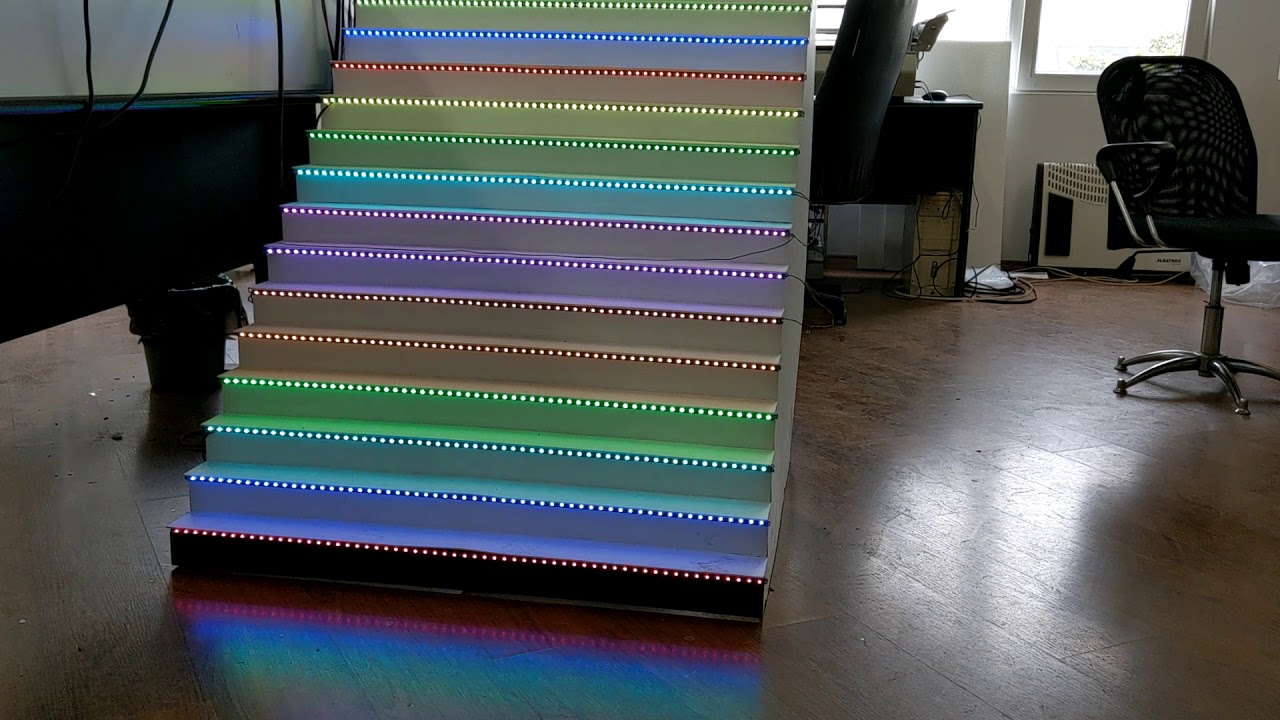 LED stairs RGB controller using WS2812B/Controler iluminat Inteliget ...