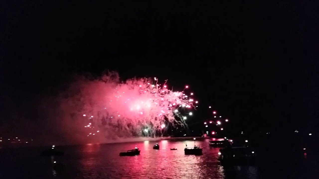 Gala fireworks display, British firework champions - YouTube