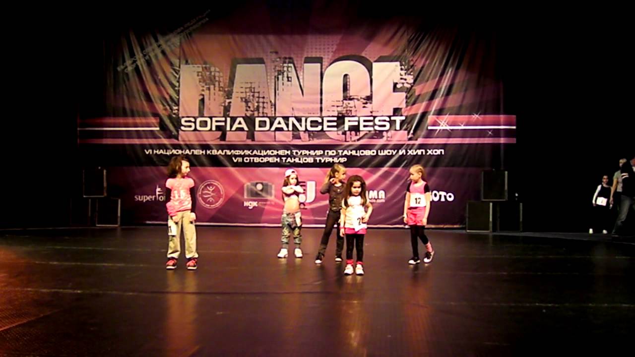 Sofia Dance Fest- Hip-Hop - Kids to age of 8 - YouTube