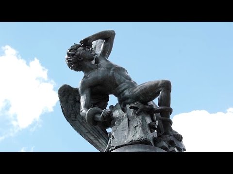 Lucifer cae en Madrid - YouTube