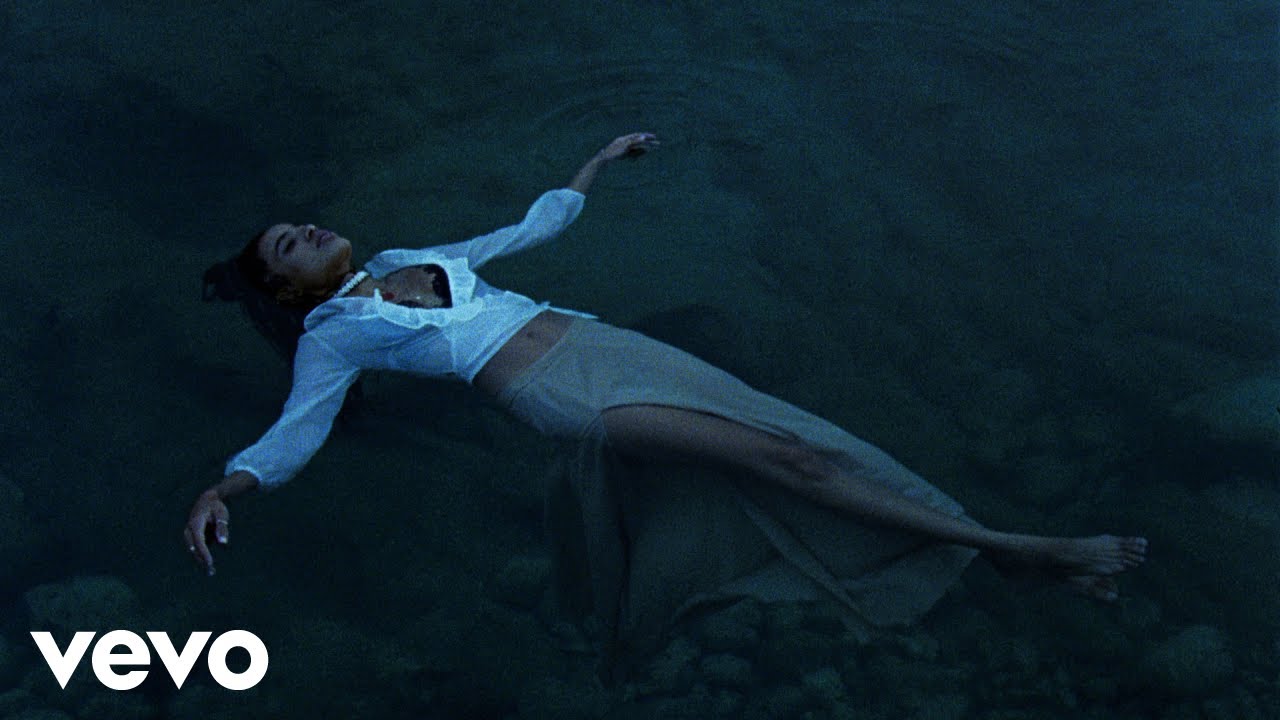 Rels B - LA LATINA (Videoclip Oficial) - YouTube