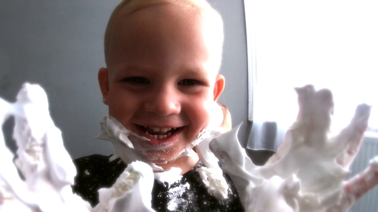 How To Make Snow Fluff / With Lukey & Brooklyn - YouTube