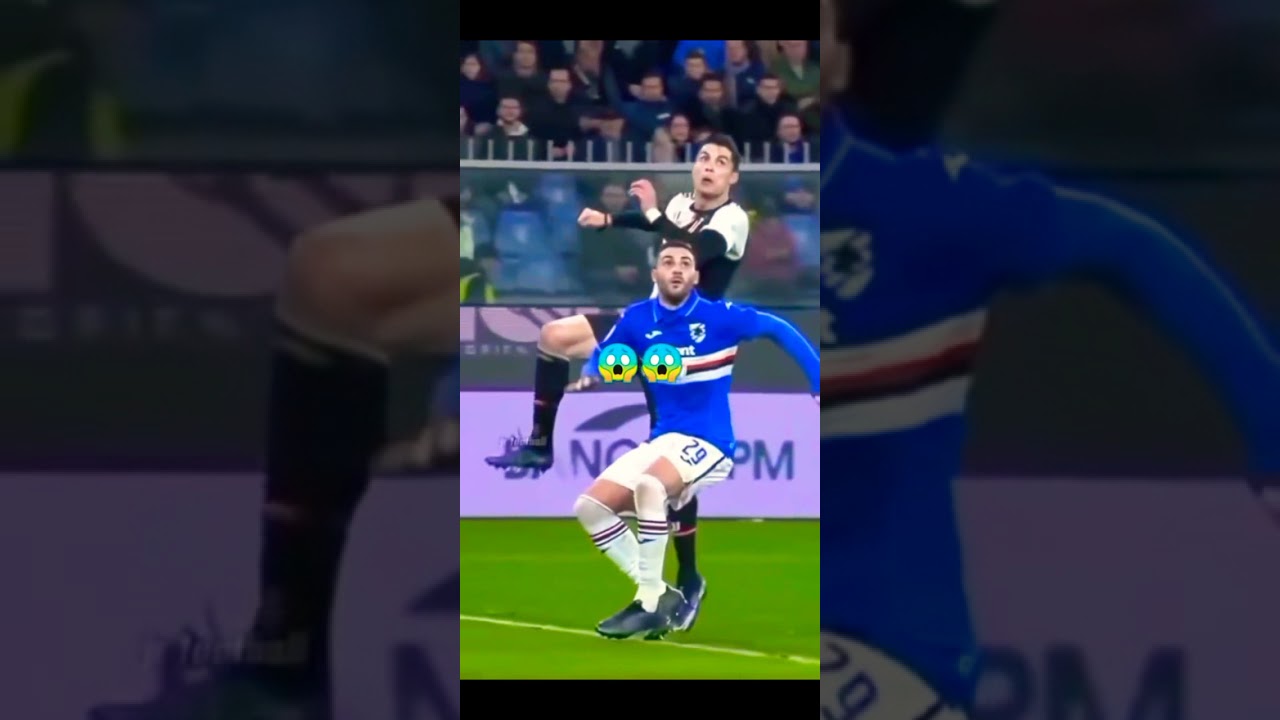 Cristiano Ronaldo high jump😎😎 - YouTube