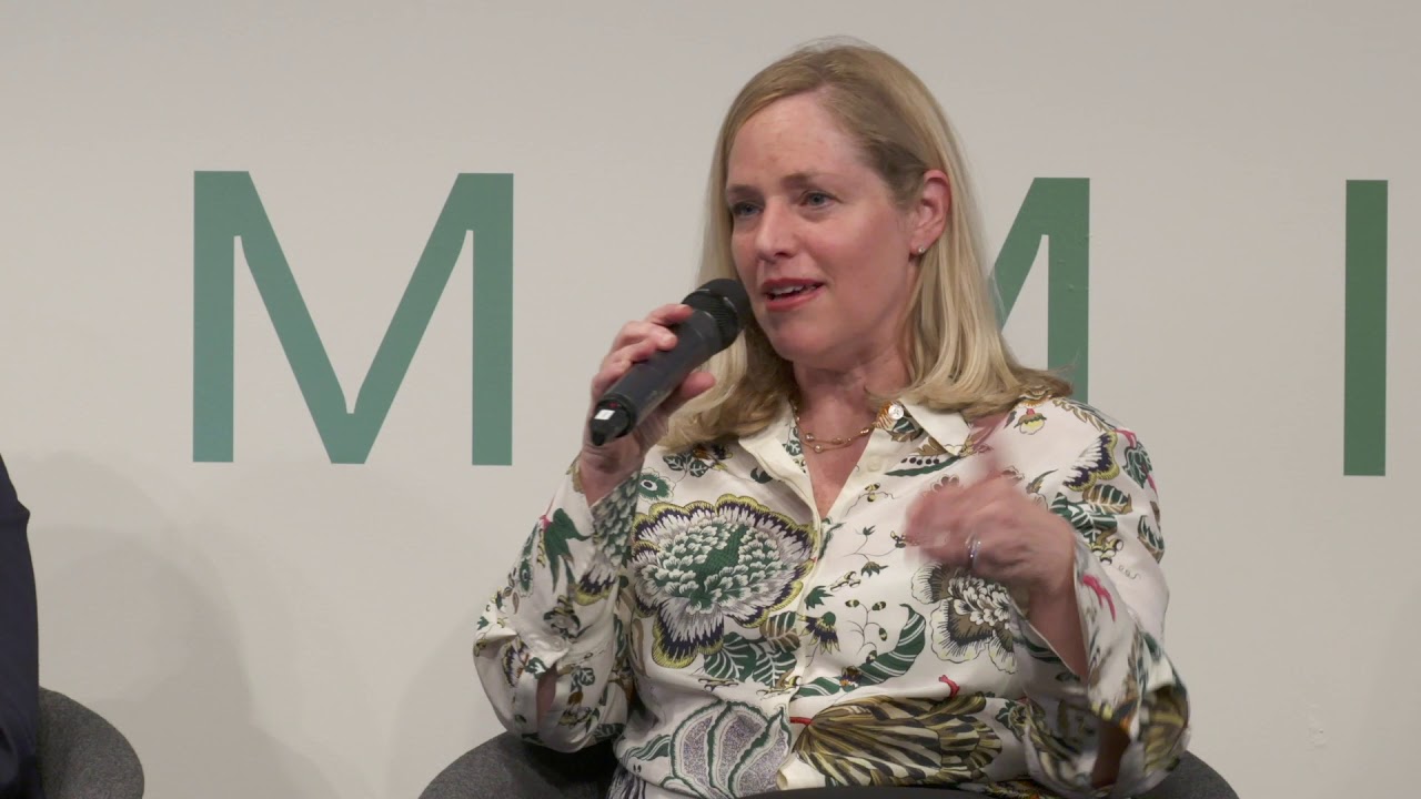 Barbara Messing: Transparent leadership - YouTube