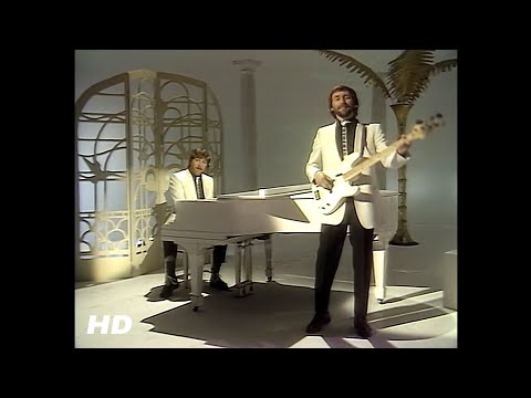 Chas & Dave - Ain't No Pleasing You (Official HD Music Video)