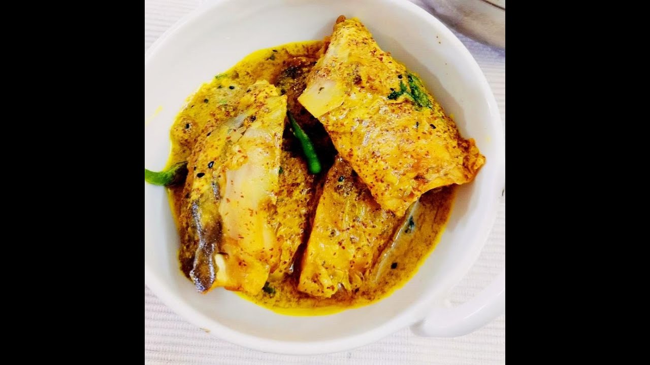 Rui shorshe recipe by Indrani's kitchen - YouTube