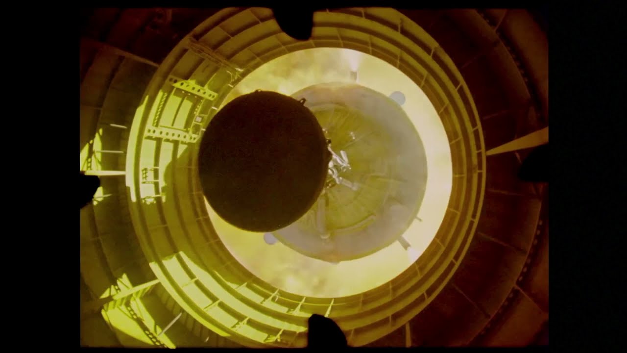 Kanye West - Moon (video edit) - YouTube