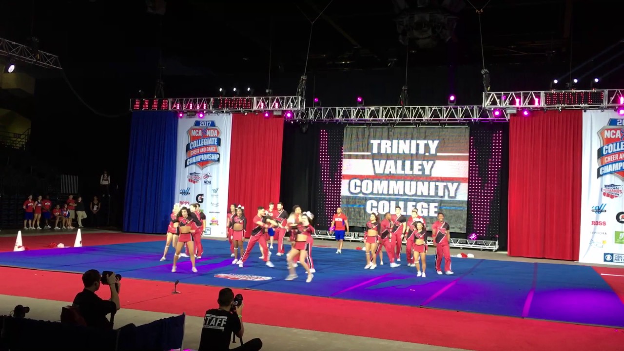 Trinity Valley Community College Cheer 2017 - YouTube