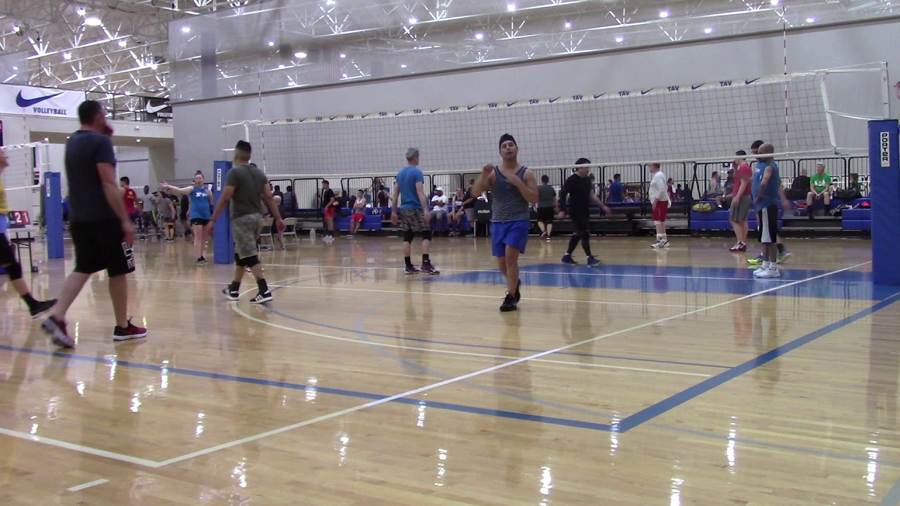 Stephen Minton vs Tony Pongsak - YouTube