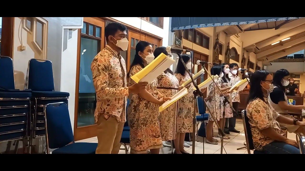 Mengasih Maria - MB 543 - YouTube