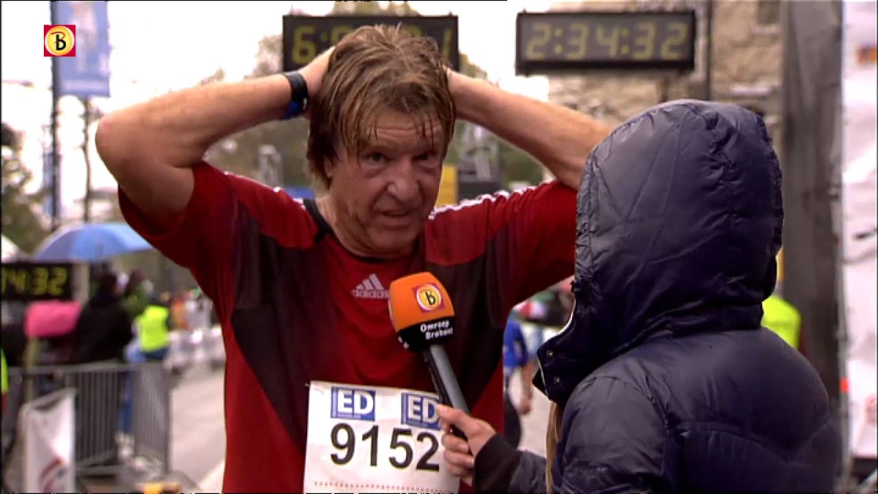 Aad de Mos over de finish bij Marathon Eindhoven - YouTube