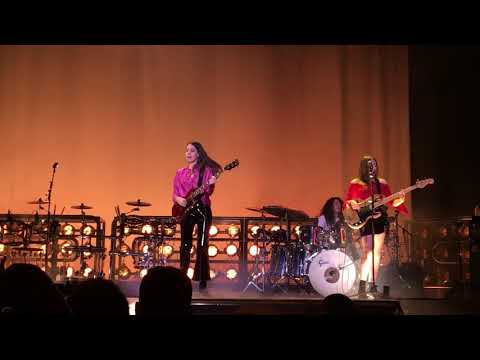 HAIM - Nothing’s Wrong Santa Barbara 2018