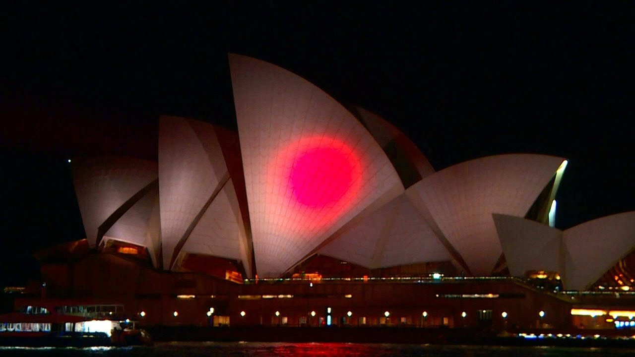Sydney Opera House lights up in honour of Japan's Shinzo Abe | AFP ...