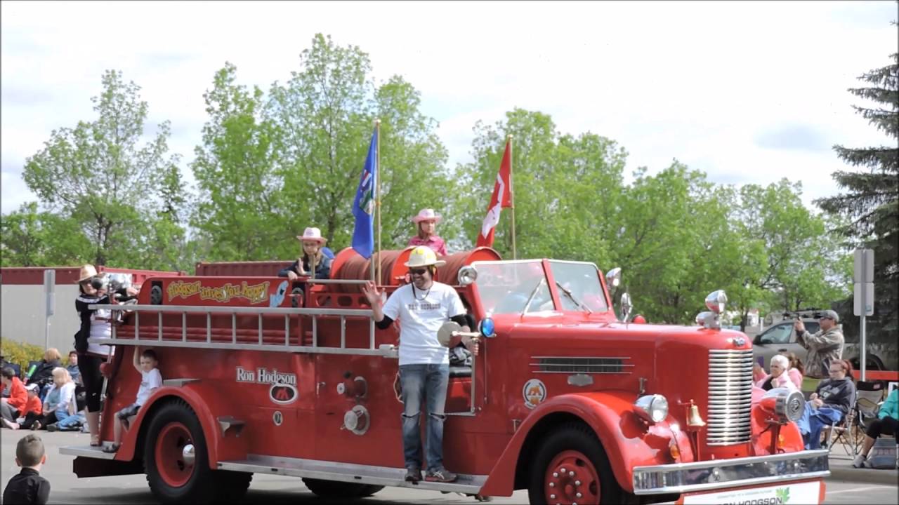 parade for St. Albert's Rainmaker Rodeo, June 2016 - YouTube