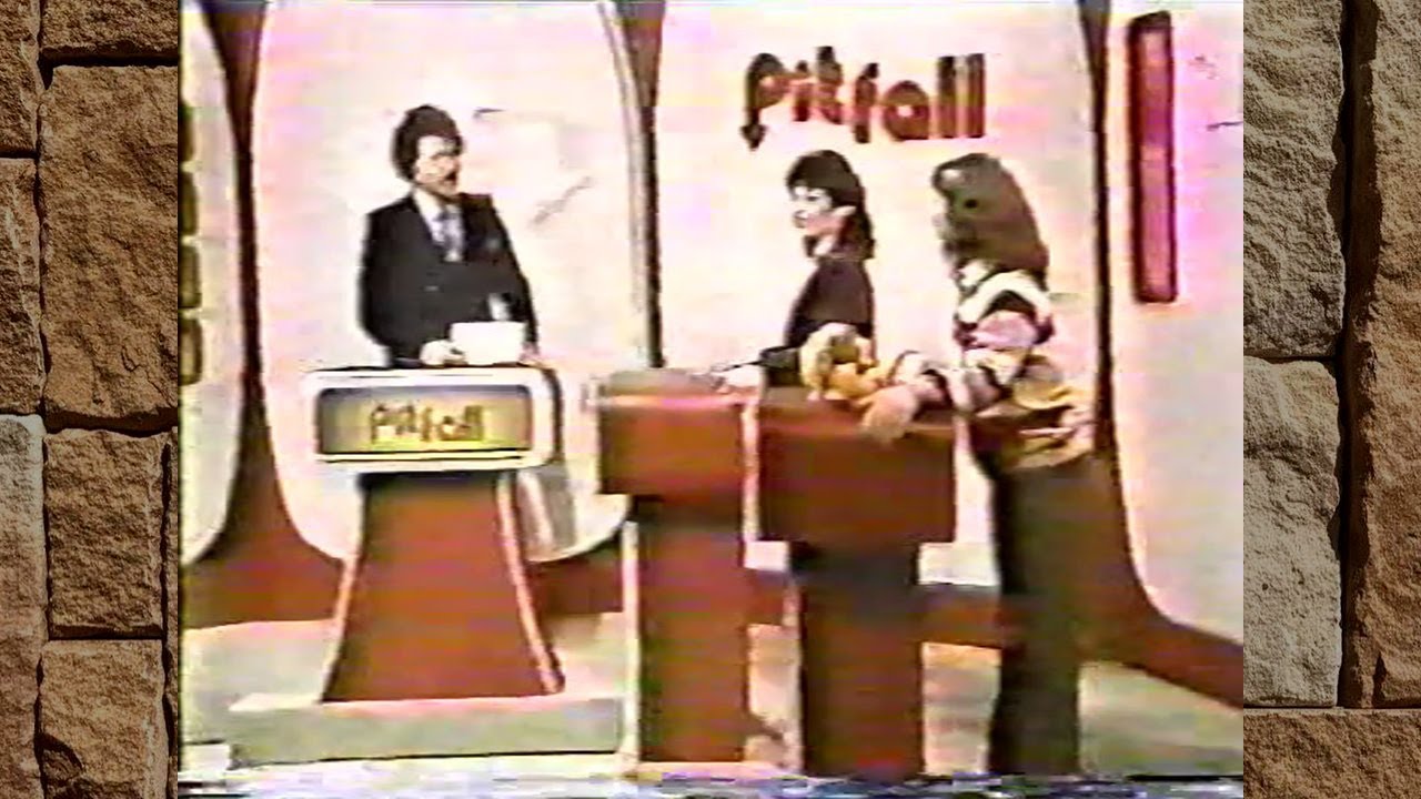 Pitfall | Sunny vs. Sharon - YouTube