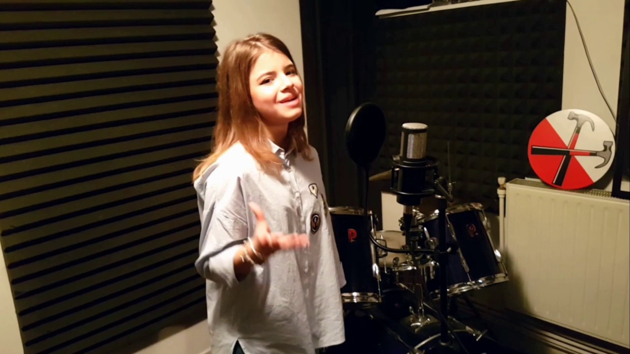 Alexandra Istrate - Underneath the tree (Christmas COVER | Kelly ...