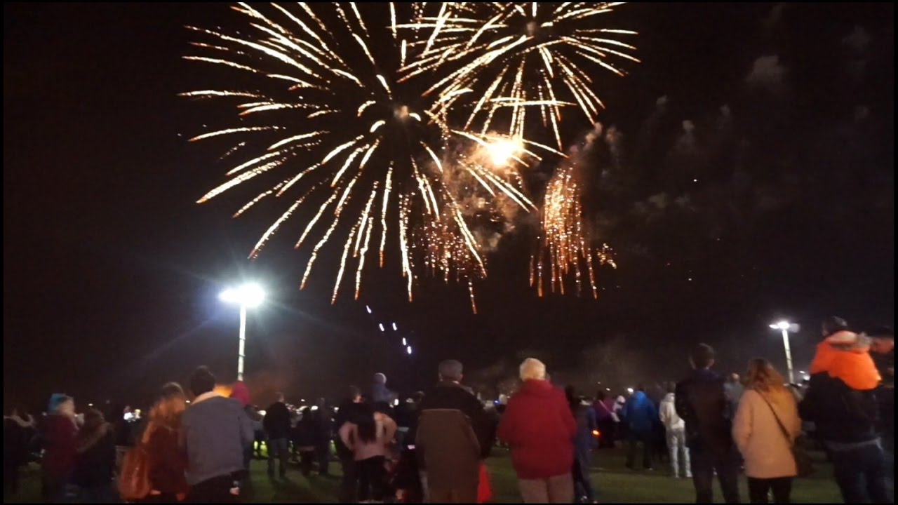 BONFIRE & FIREWORKS NIGHT + FUN FAIR & RIDES 2016 - YouTube