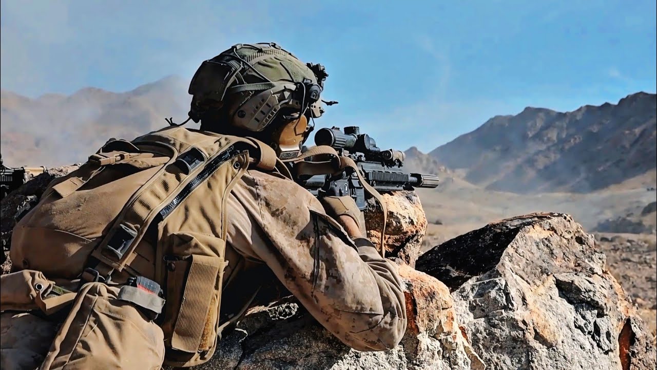 US Marines in Fierce Action! Live Fire Training at Range 400 ...