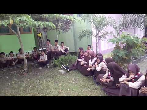 hari guru(regina stefani)_Smp Ma'arif Nu 4 BTK