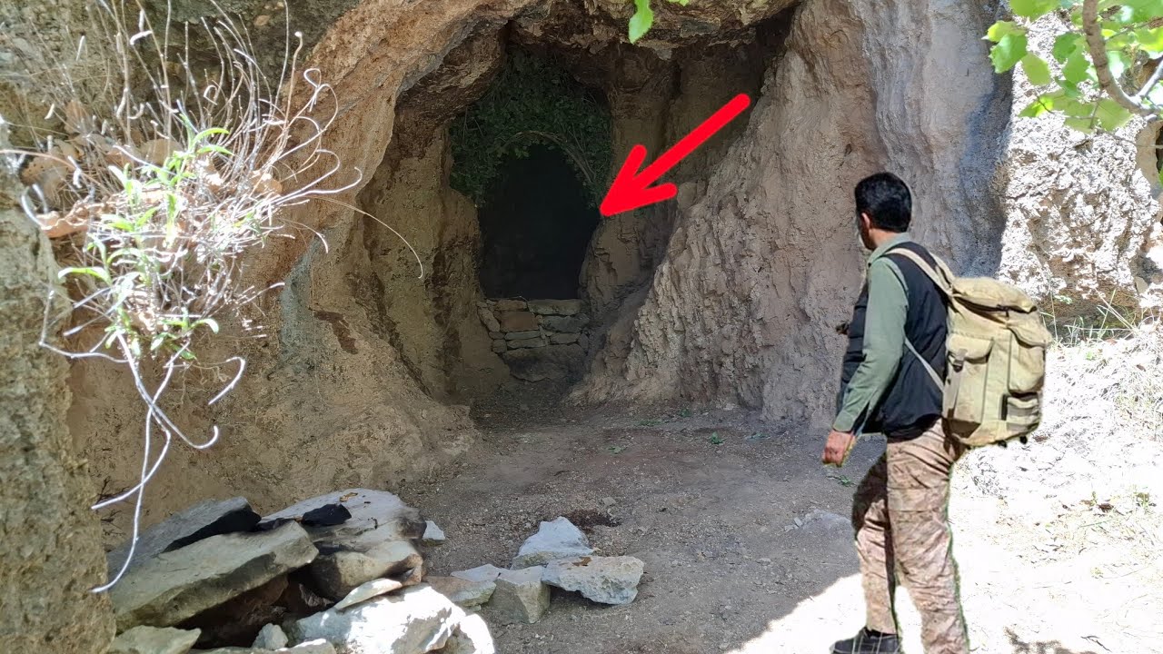 Discovery of a thousand-year-old cave in the heart of the mountain ...