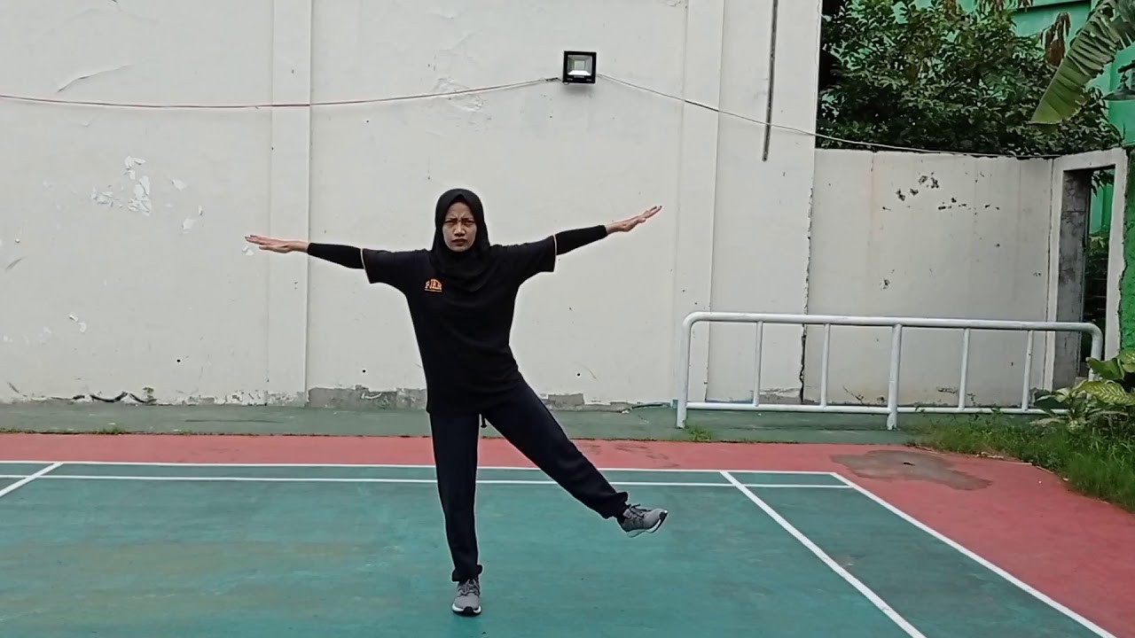 Pembelajaran PJOK Kombinasi gerak memutar - YouTube