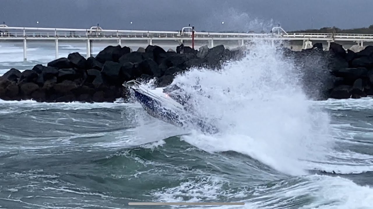 Hazardous Surf Warning | Oceanescape - YouTube