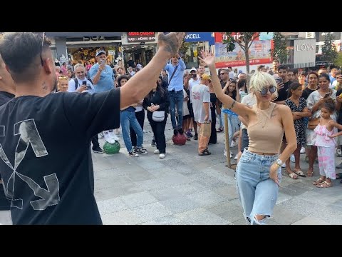 Gözlüklü Kız, Aşkolar’da Roman Havası Sever Dedi ! ( Oynadı ) #grupşamata