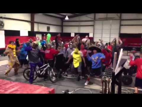 Goddard Jr. High harlem shake - YouTube