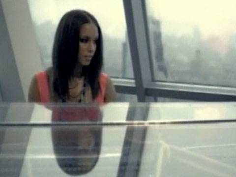 Alicia Keys Behind The Scenes Interview - YouTube