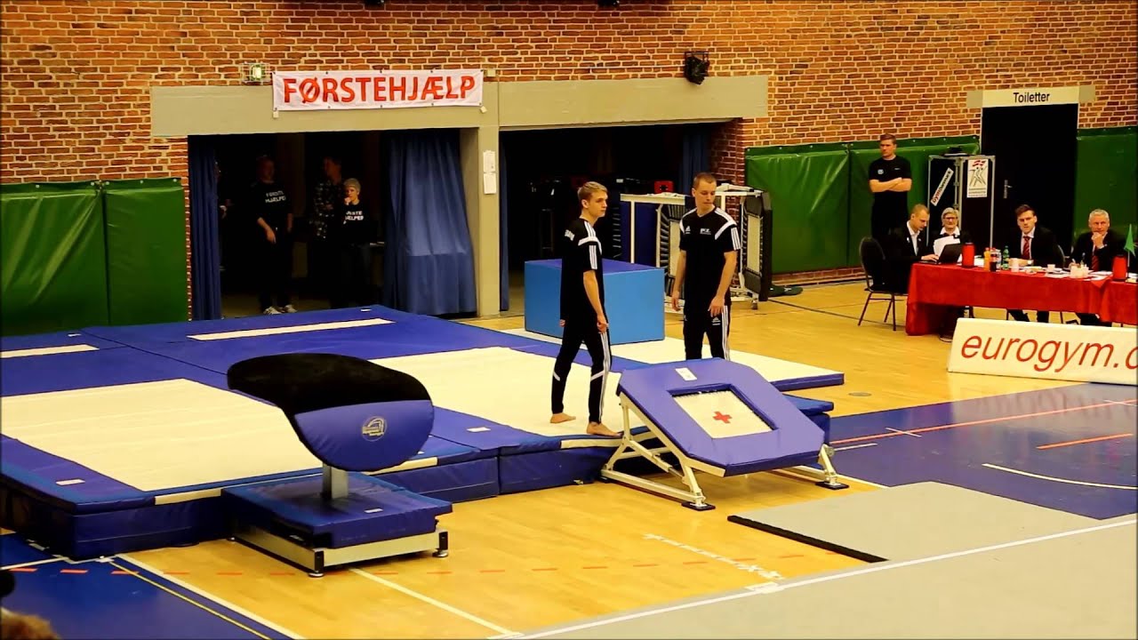 Gymnastik Odder TeamGym - Micro A1 Piger JM 2015 - Trampet - YouTube
