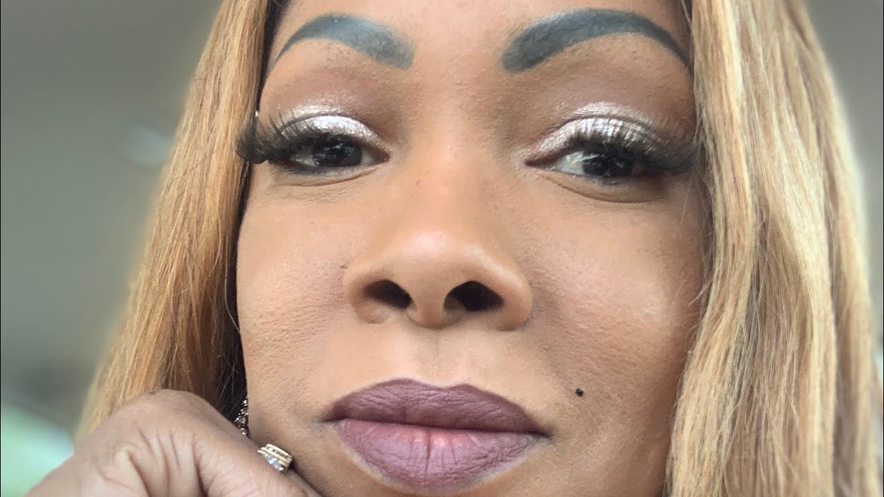 SUNDAY MAKEUP LOOK - YouTube