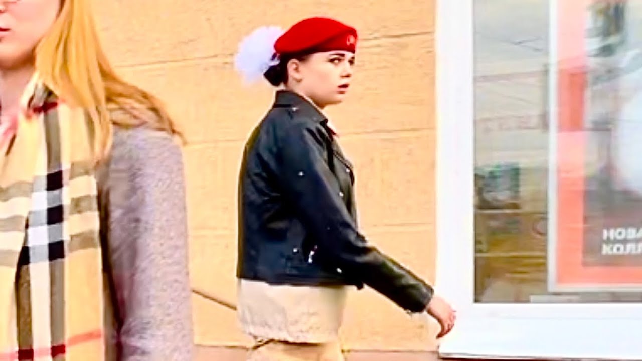 People rush home after work | Evening walk | April 2023 | Siberia ...