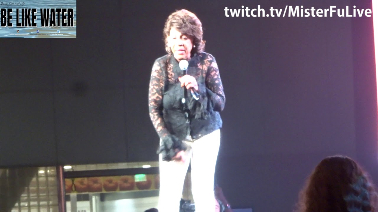 Congresswoman, Maxine Waters talks about the President & Voting - YouTube