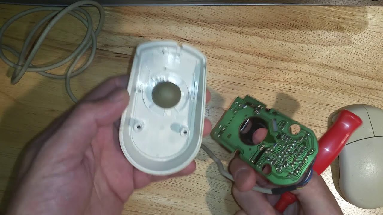 Amiga mouse switch repair / refurbishment tutorial. - YouTube